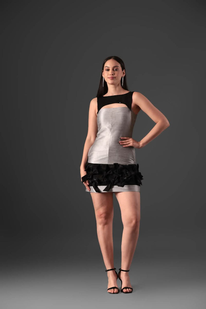 Shimmering Silver Glamour Dress – Meeami Fashion by Amit Bhardwaj
